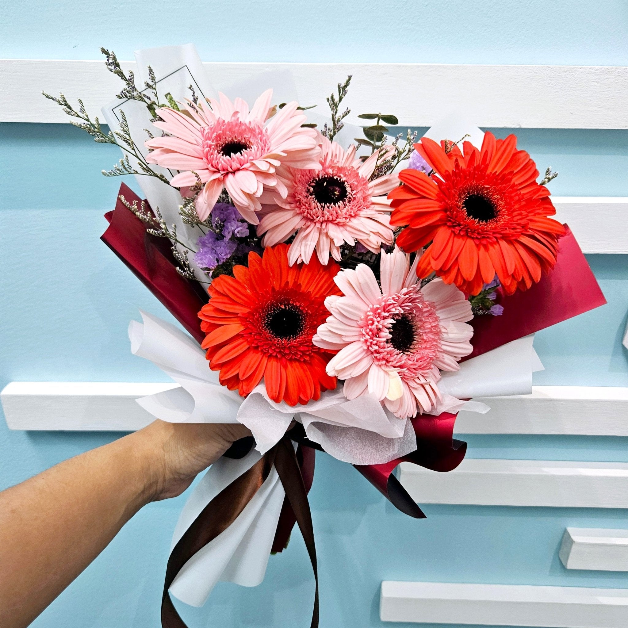 Hand Bouquets in Singapore - Well Live Florist