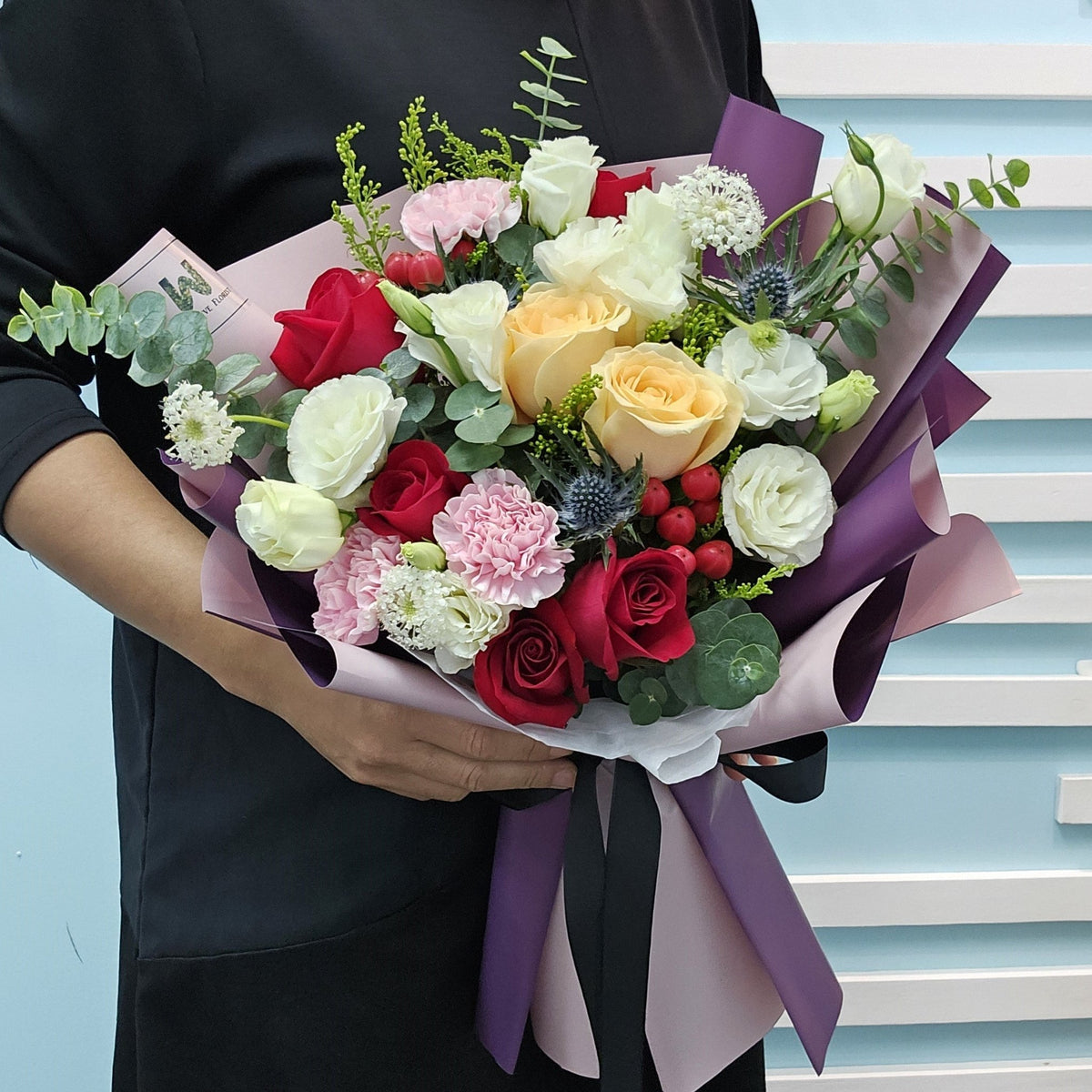 Starlight Blooms|Well Live Florist