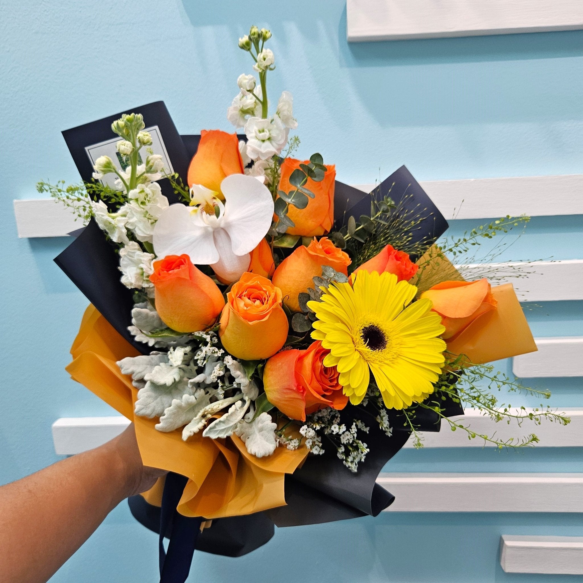 Stunning Hand Bouquets Singapore | Well Live Florist